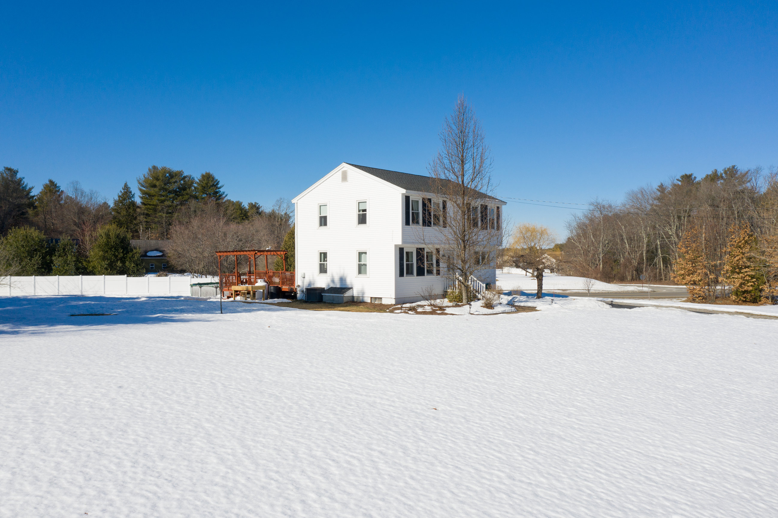 21 April Drive in Litchfield New Hampshire - Jill Kyle Photography