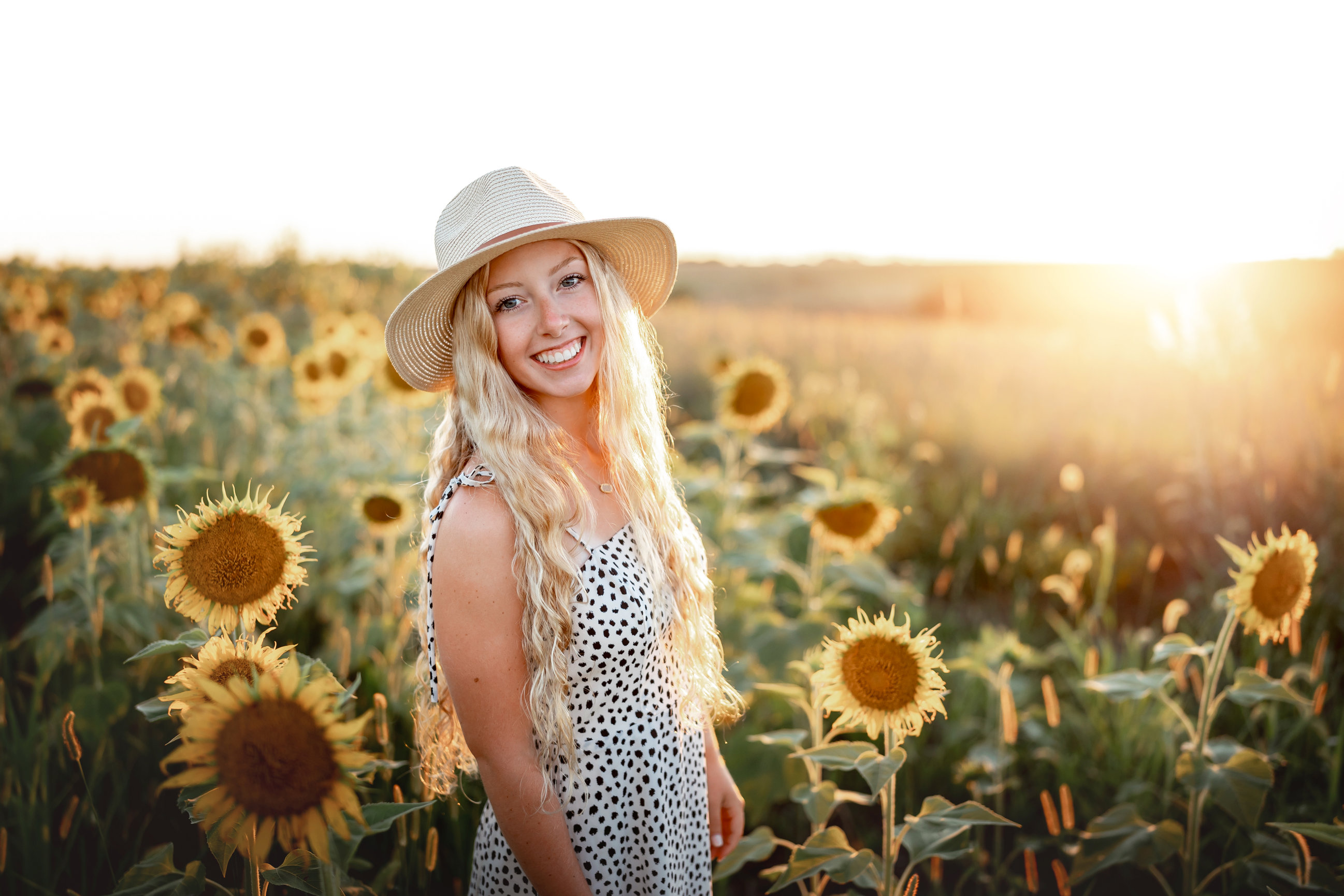 SENIORS - Debbie Larson Photography