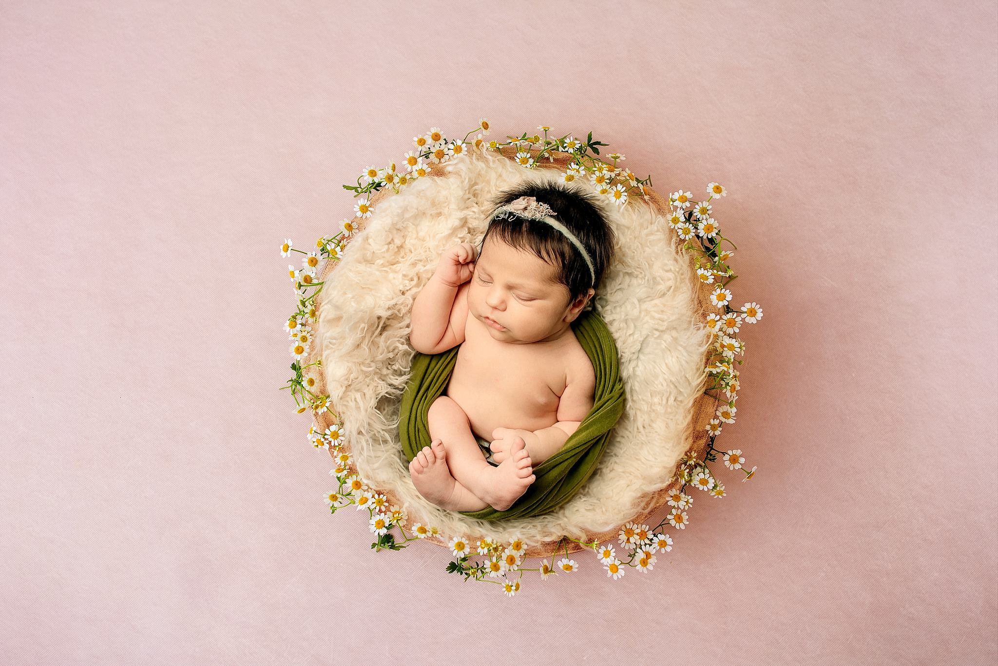 BABY GIRL NEWBORN PICTURES | MAYA - Heather Cassidy