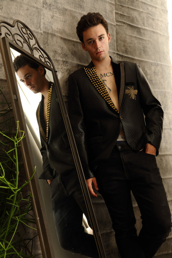 VINNY - Cyber Shot Studios