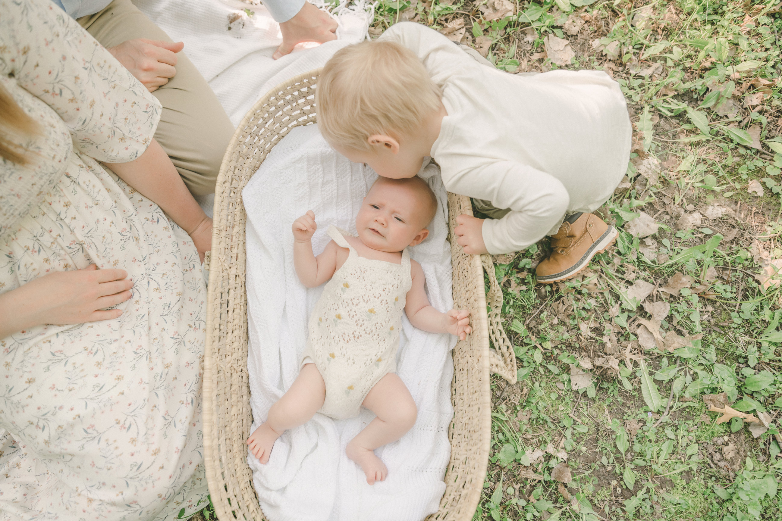 Unique Outdoor Newborn Session at Acorn Park