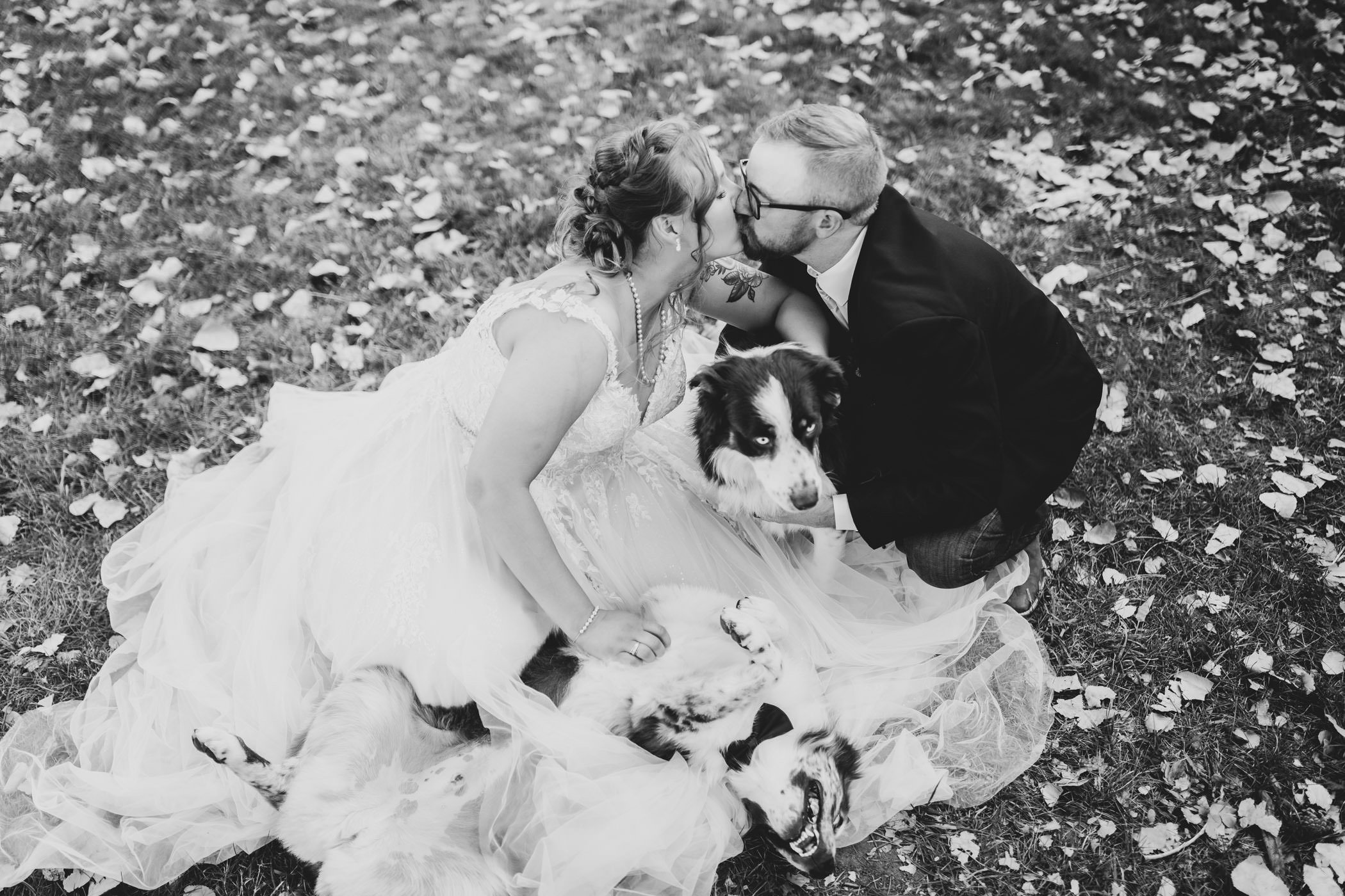 Red Barn Wedding at Sentimental Journey - Kate Brown Photography