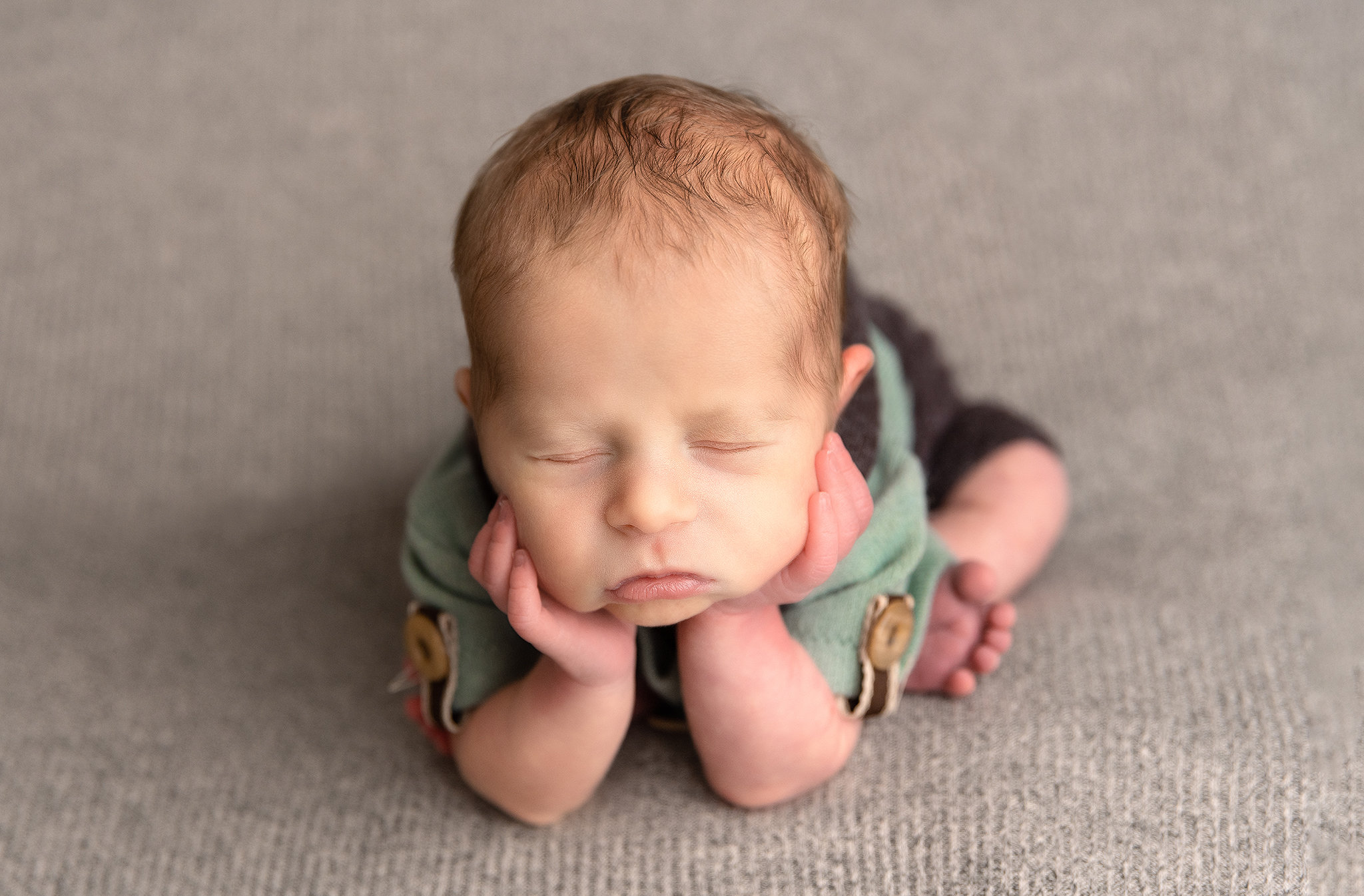 Mastering Newborn Froggy Pose, A Step-by-Step Guide to Safe and ...
