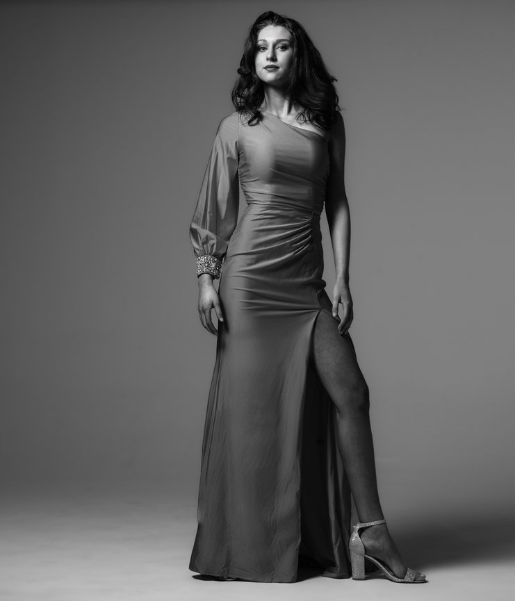 Abby Burns - Red Models & Talent