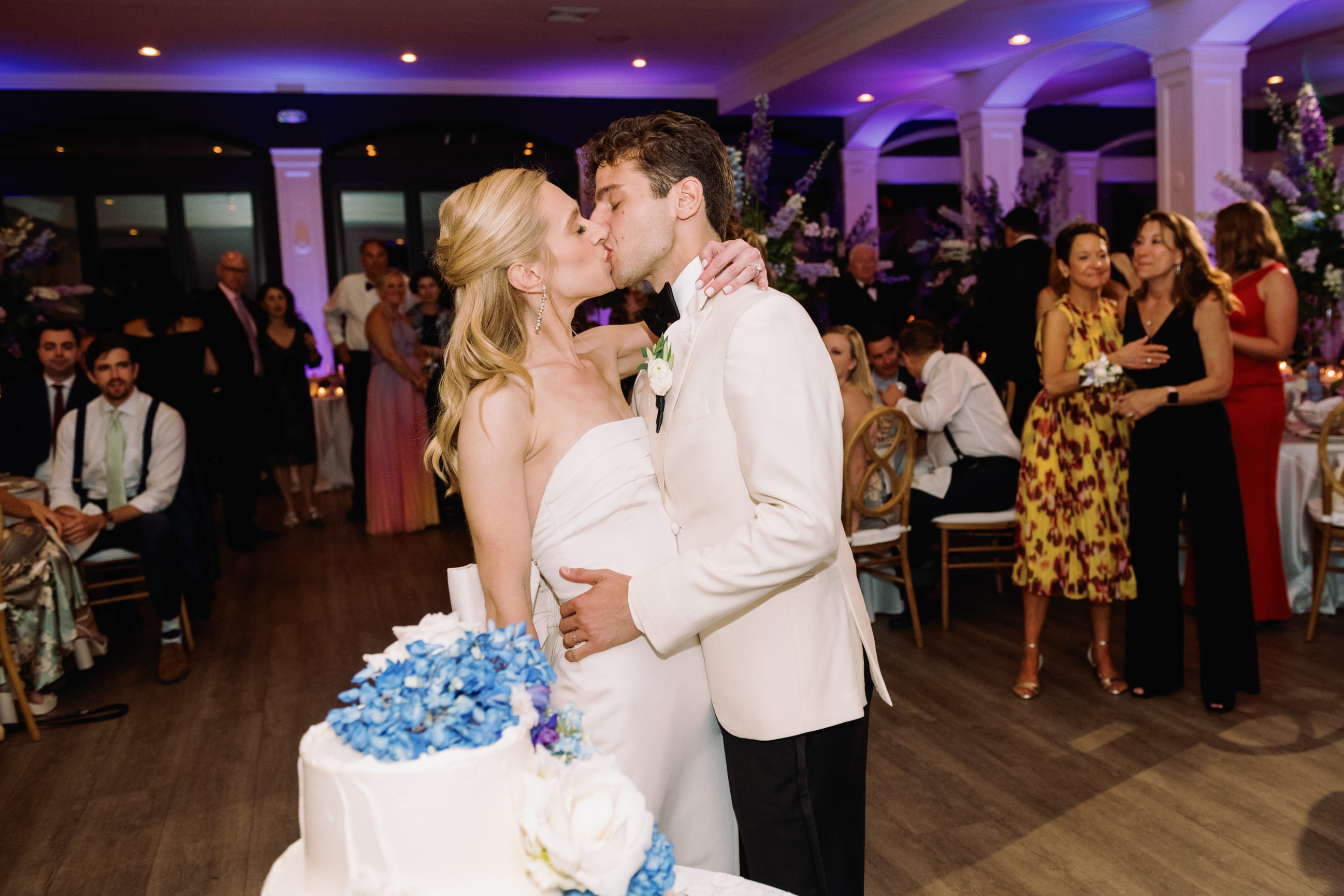 Julia + Nicholas / Belle Mer - Ludwig Photography