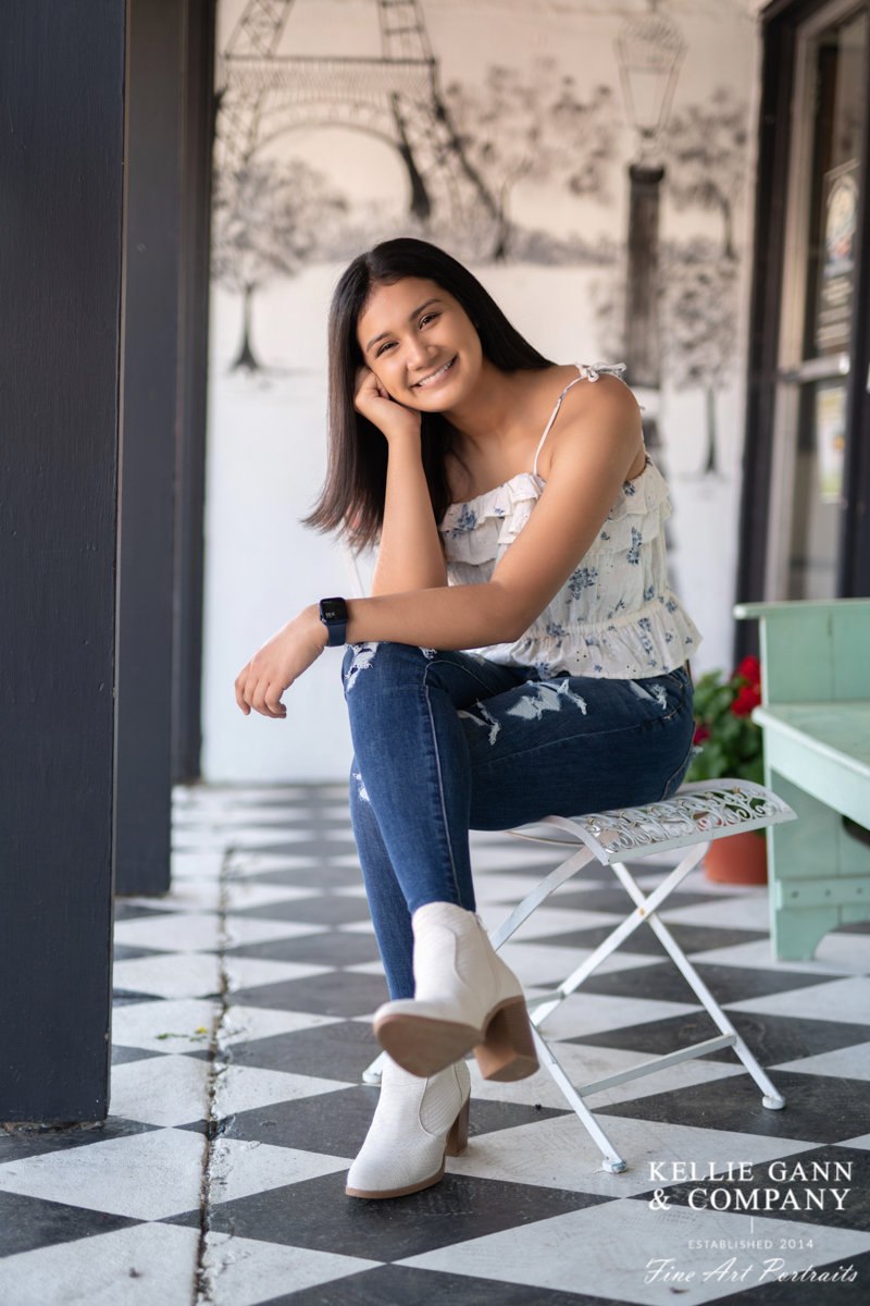 Valerie Garcia Mineola Senior Session - Kellie Gann & Company