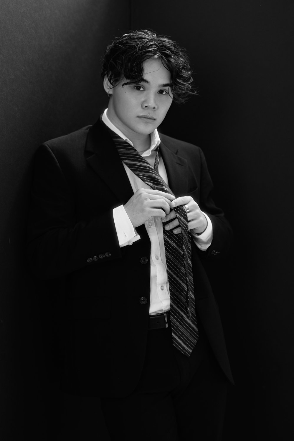 A Guide to High School Senior Photoshoot Wardrobe for Guys ...