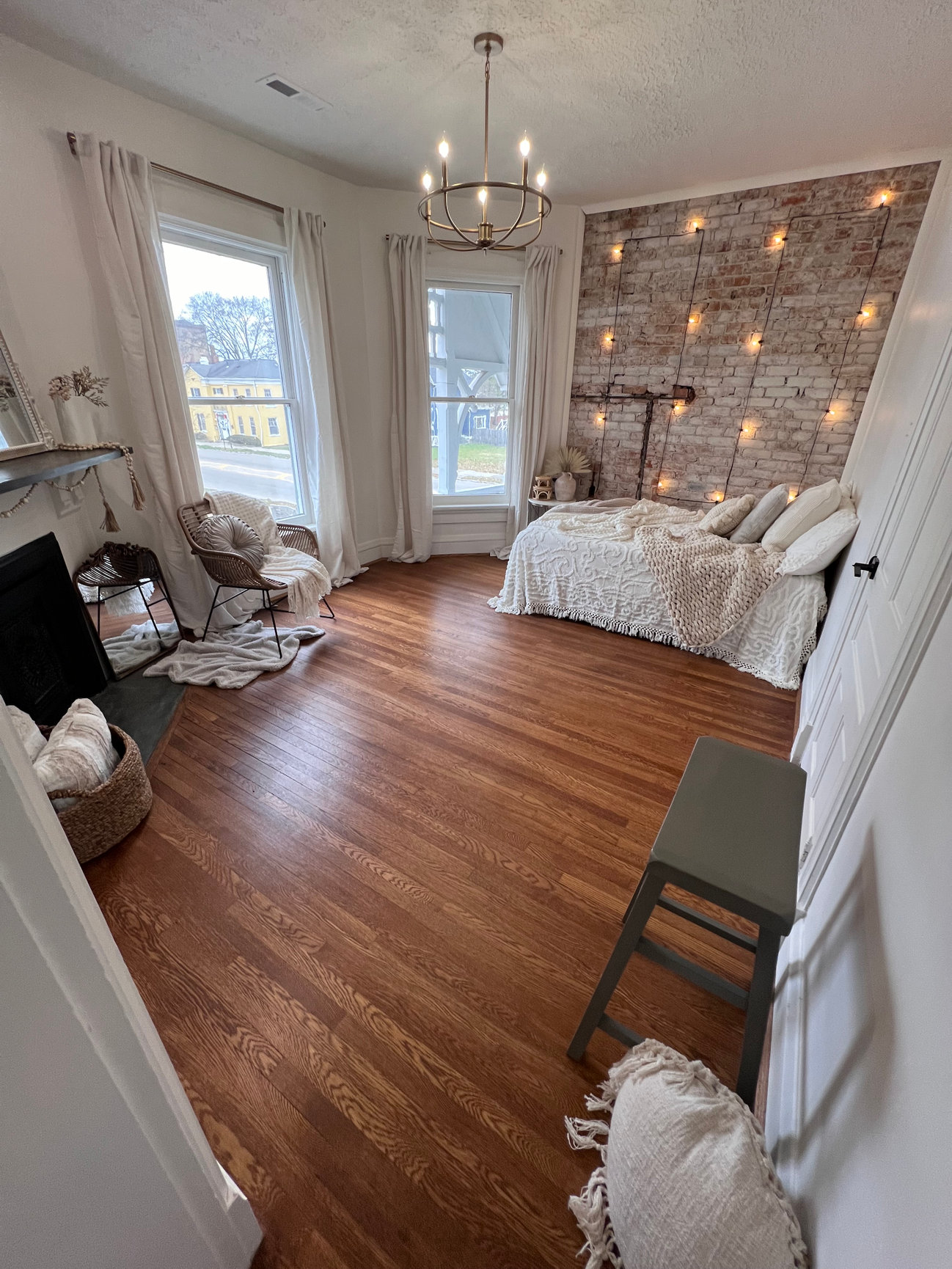 Vail Studio - Second & Main Studios