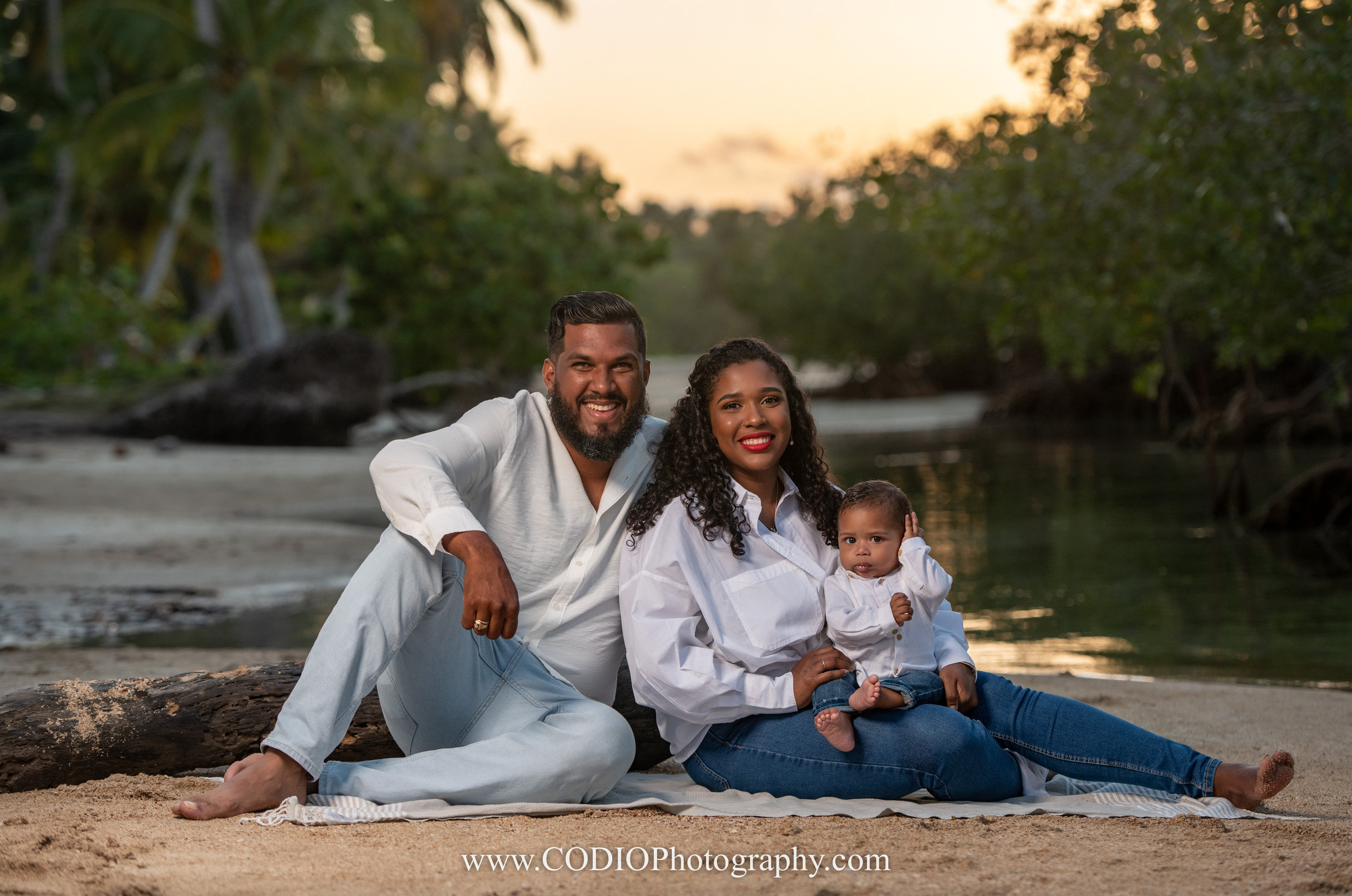 The A Family Session at the Beach - - CODIO Photography