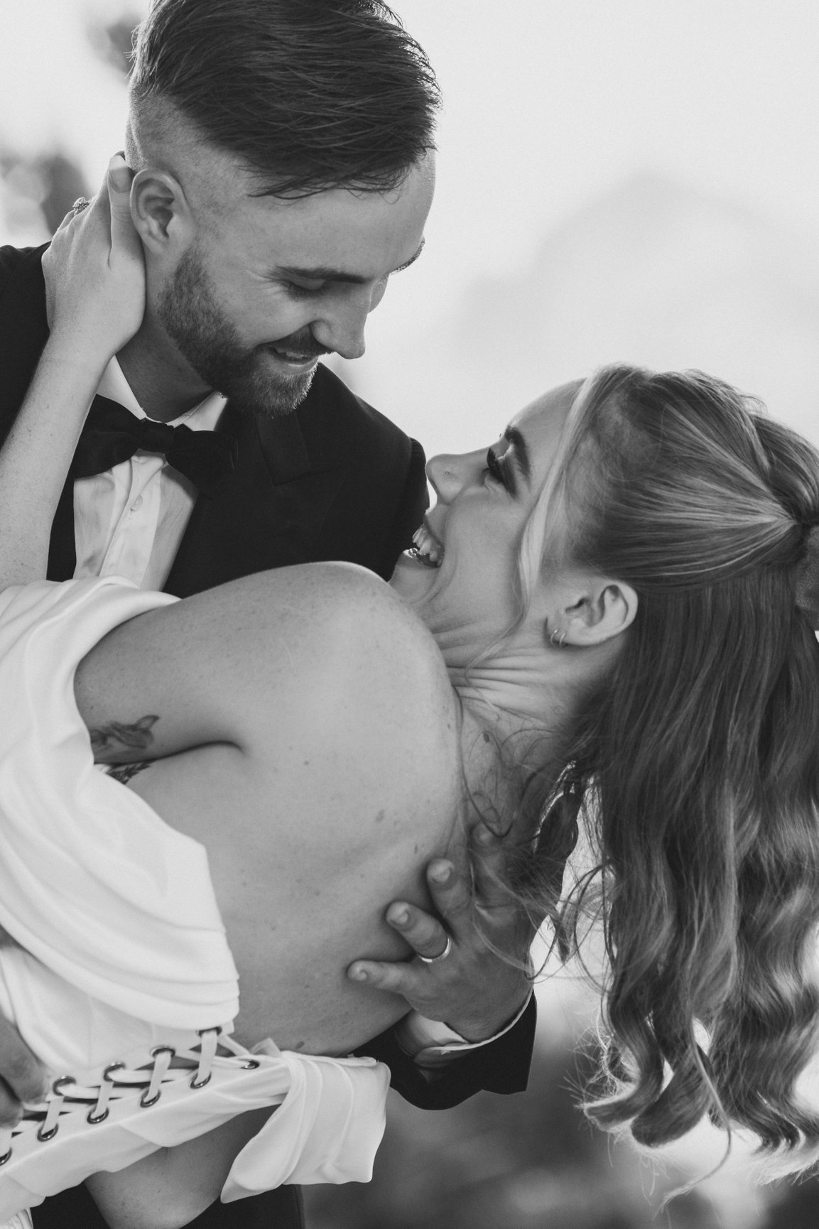 HOME - Sarah Bradford