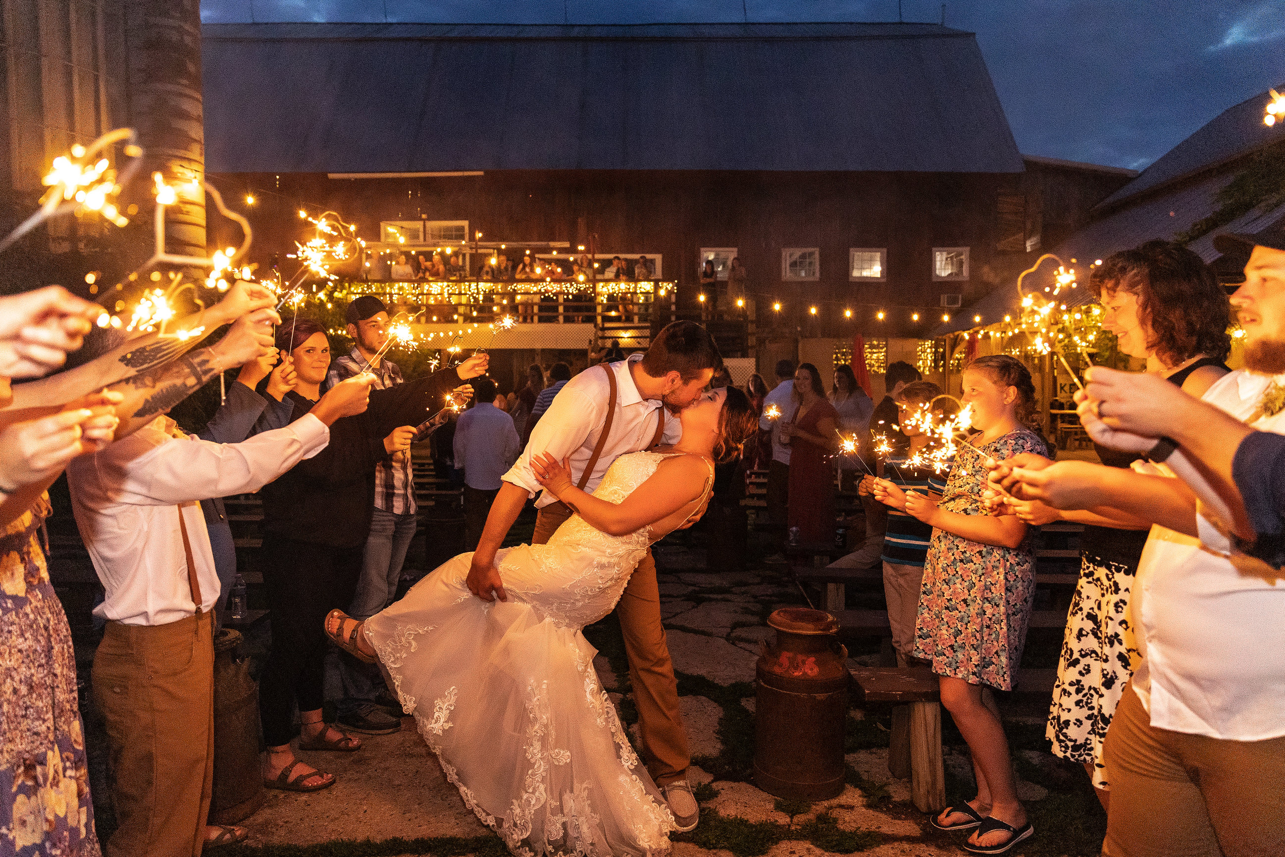 WEDDINGS - Moments to Memories Photography
