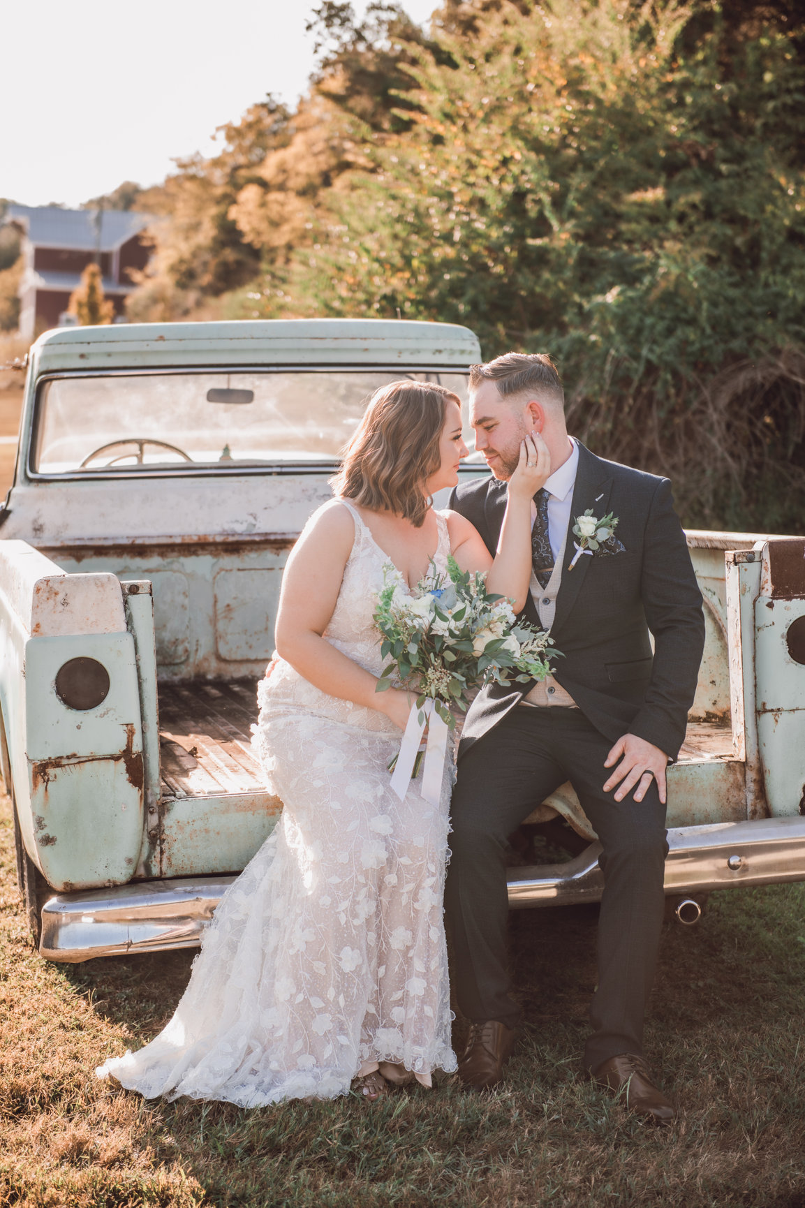 Amy & Liam: From a Supermarket Spark to Forever at Drakewood Farm - Drakewoodfarm