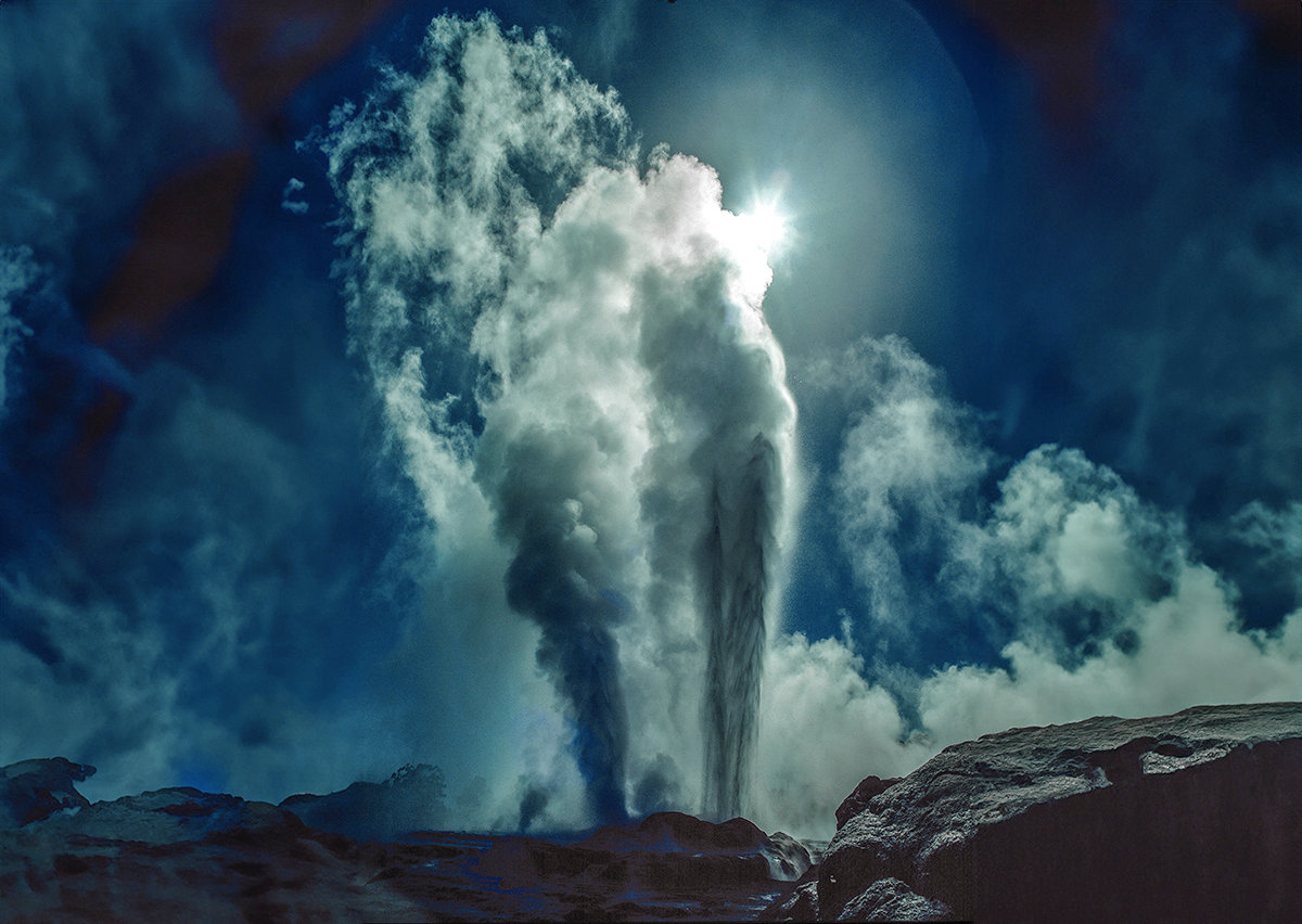 Backlit geysers - Jim Zuckerman photography & photo tours