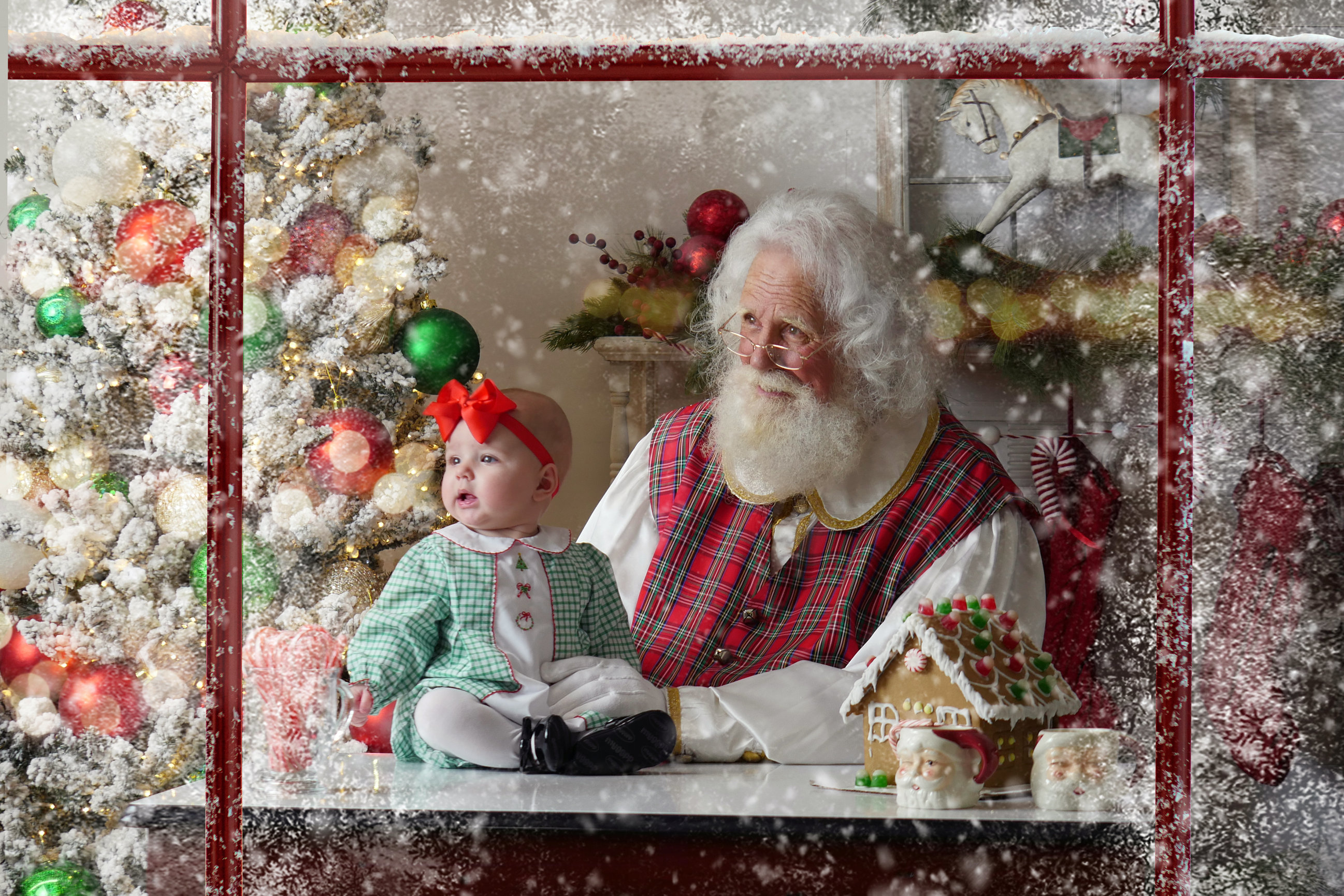 Santa Is Coming To Town! - Bentley Photography