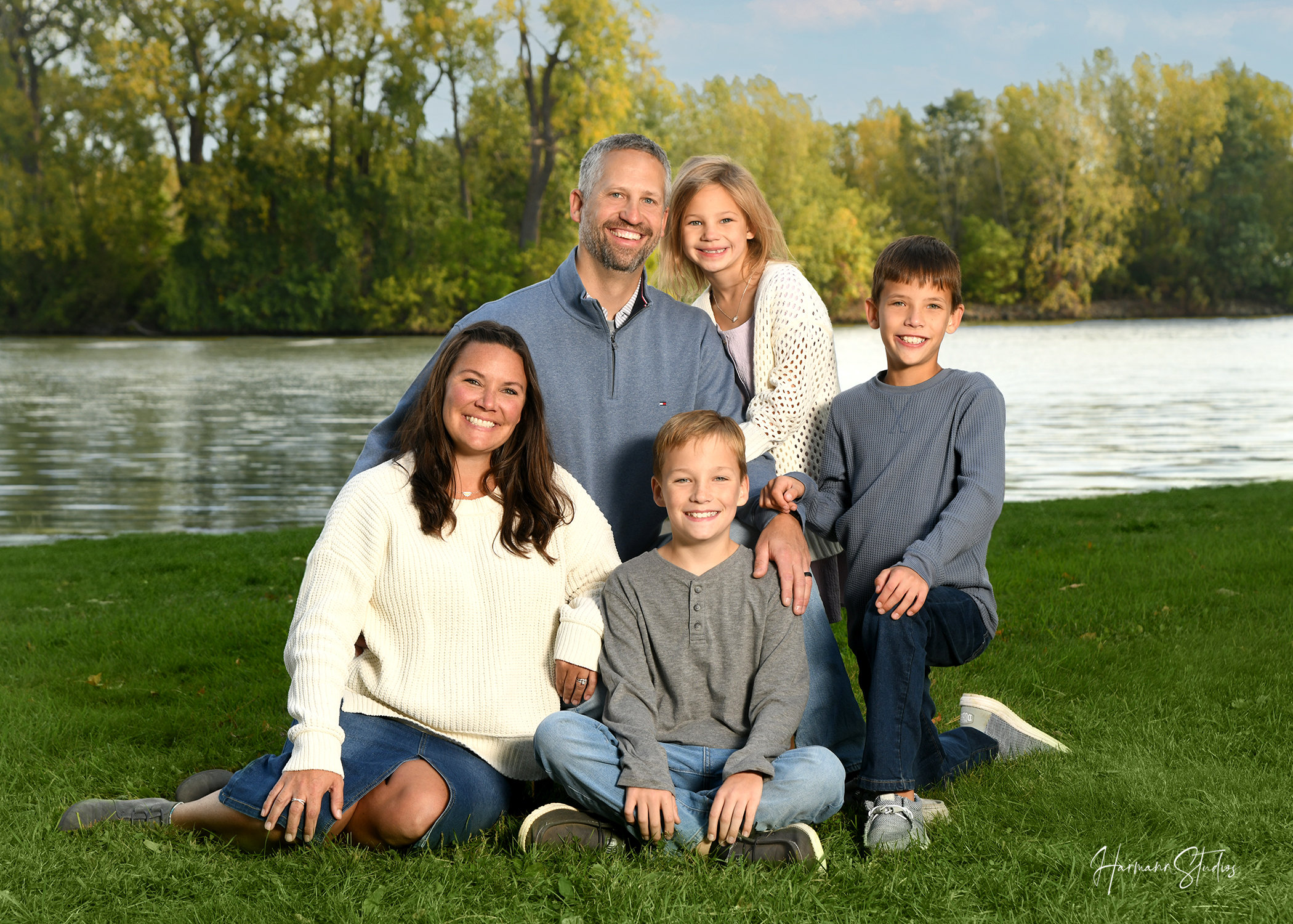 Family Portraits 102: More of Your Most-Asked Questions (Part 2) - Harmann Studios