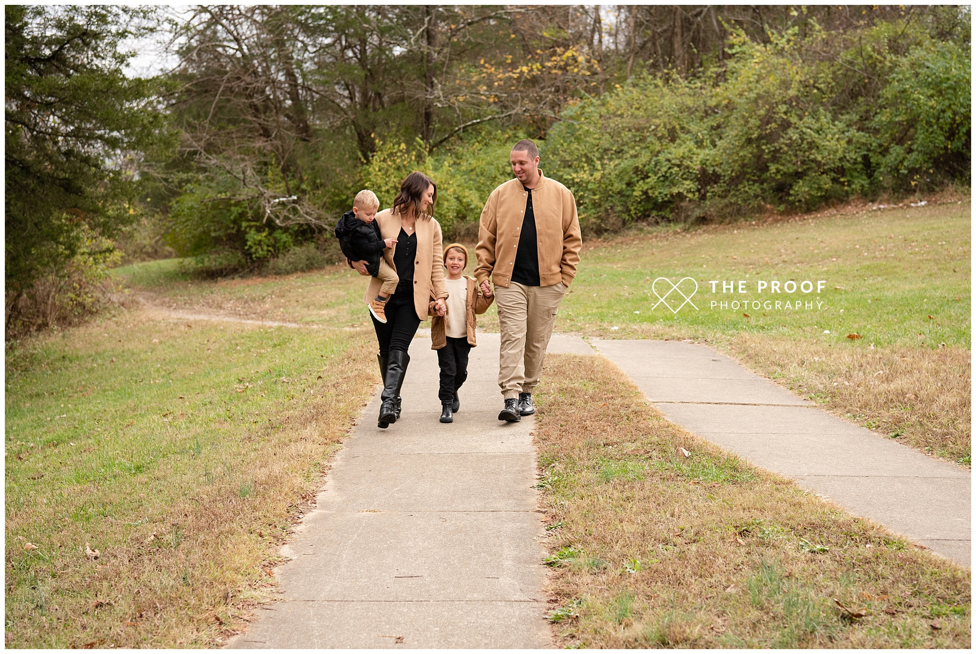 Neutral and Natural Family Photo Session - The Proof Photography