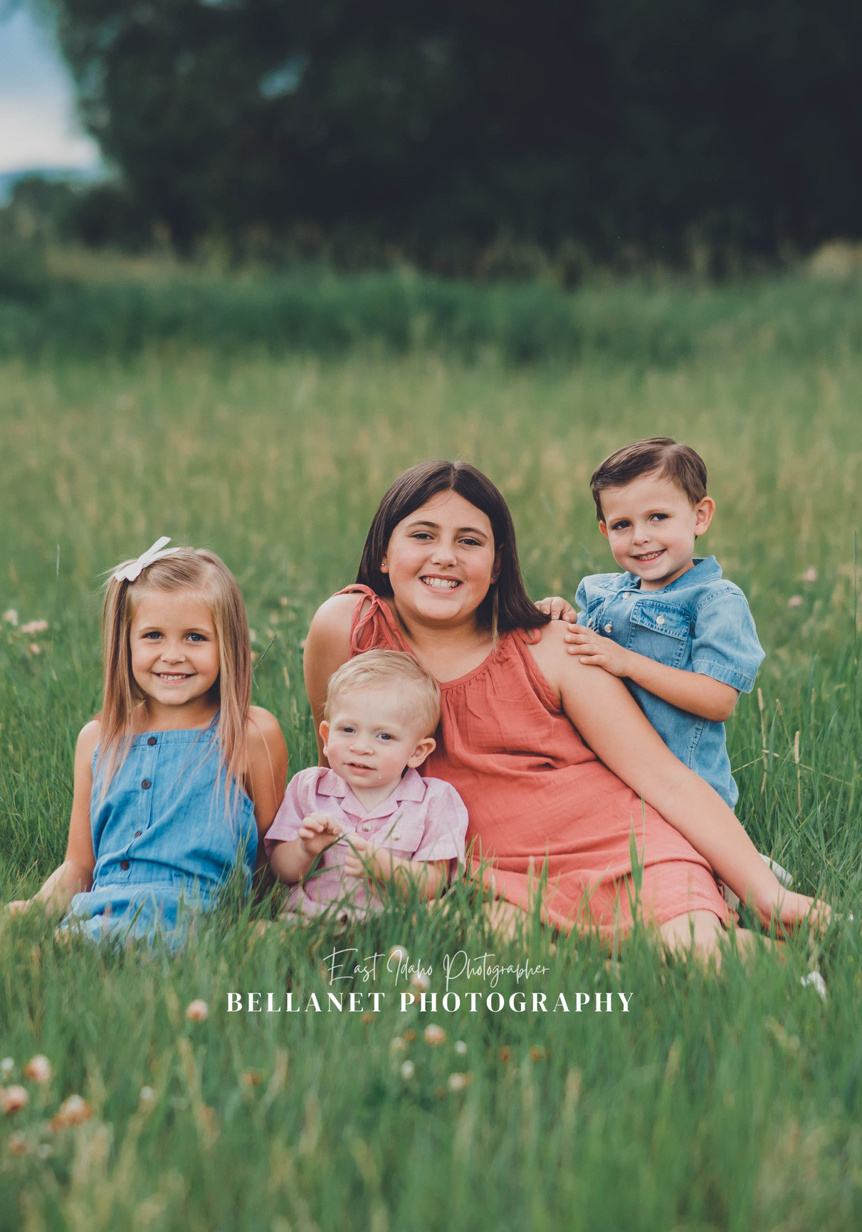 What colors to wear for Spring family photos