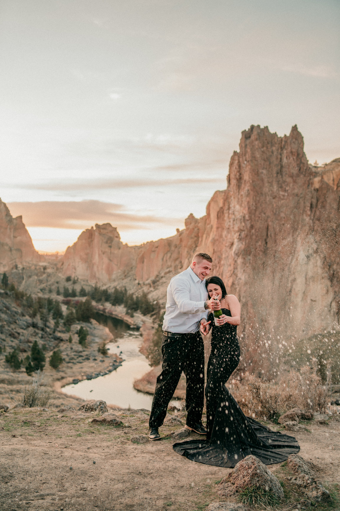 Wedding, Elopement & Engagement Photographer | Grants Pass, OR