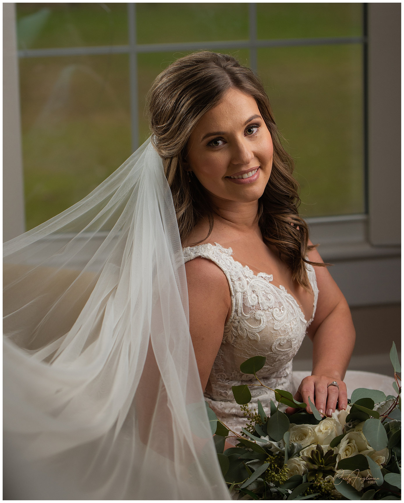 RACHEL BYRD SHOLAR // THE POWELL HOME & BARN BRIDAL SESSION // WARSAW ...